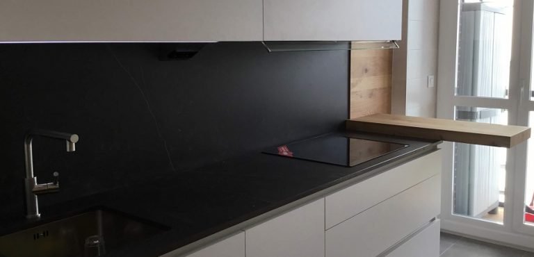 Mesas voladas de cocina: Barra americana de cocina con estilo | Tierra